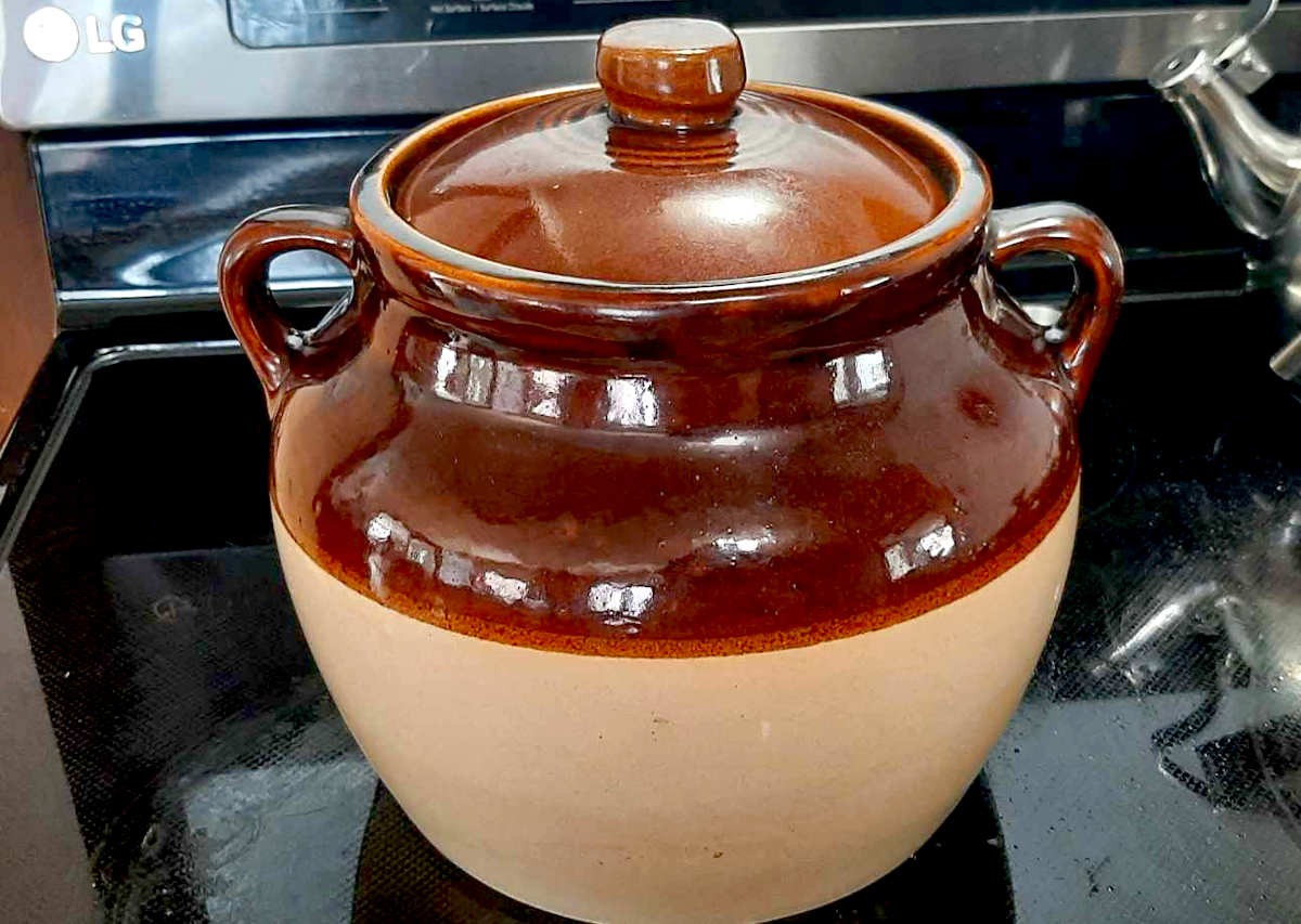 The Best New England Maine Baked Beans Recipe - Natural Living Homestead
